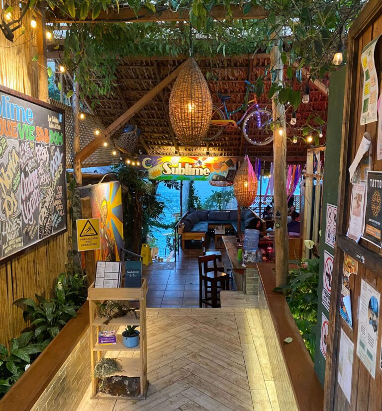 San Pedro La Laguna Nightlife: Top 5 BEST Bars